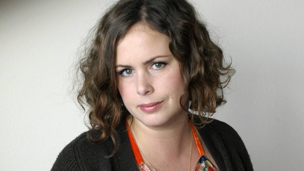 Hanna Hellquist vinterpratar om självmord | SVT Nyheter