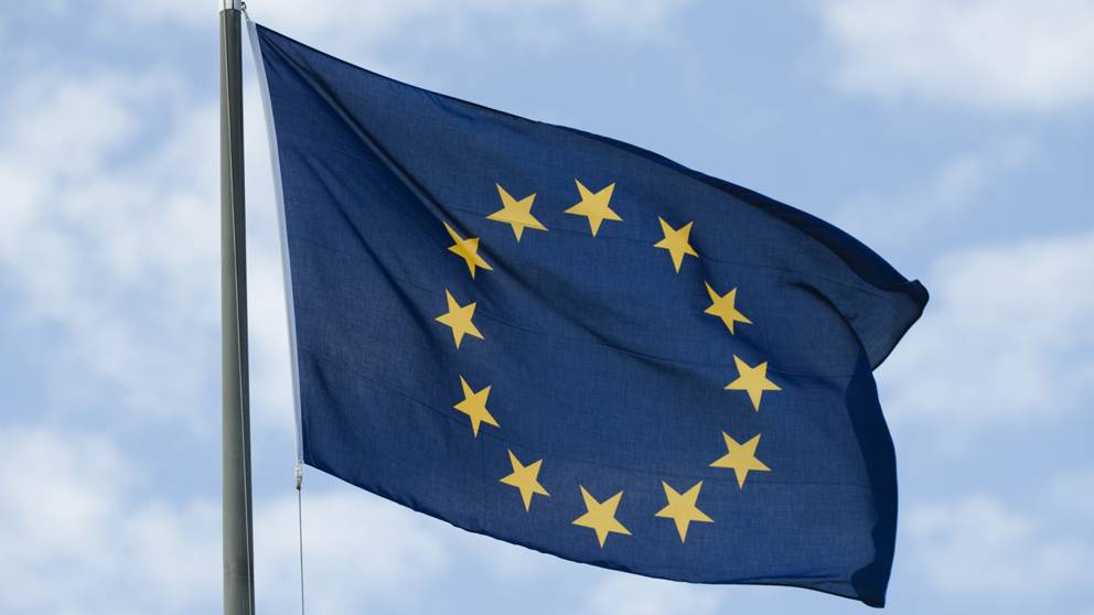 Glömde hissa EU-flaggan – igen | SVT Nyheter