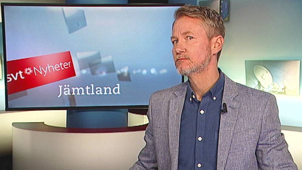 Här tabbar sig programledaren | SVT Nyheter