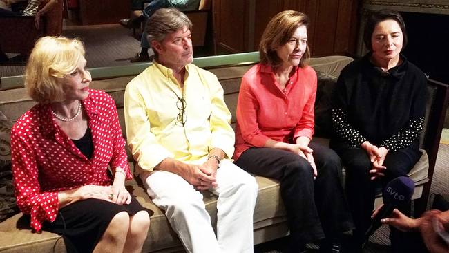 Alla Ingrid Bergmans barn i Stockholm på premiären | SVT Nyheter