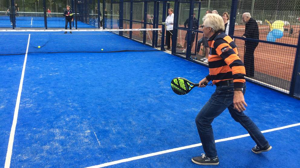 Såhär spelar du padel | SVT Nyheter