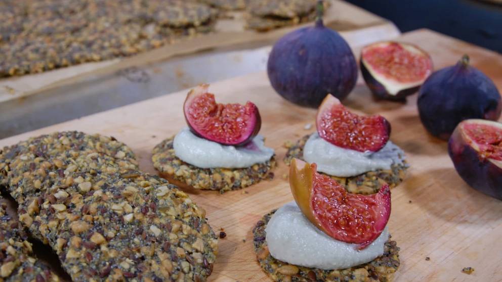 Salta kex med glögginlagda fikon | SVT recept