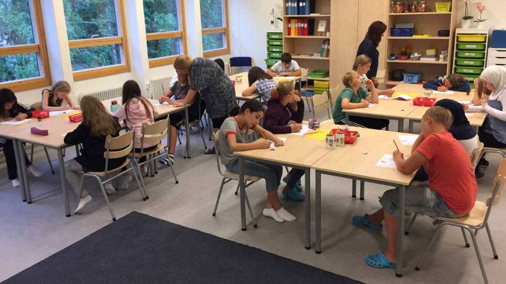 Efter flytten: Nu är Lindbos nya elever på plats | SVT Nyheter