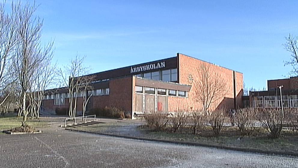 Tolv personal färre på Årbyskolan | SVT Nyheter