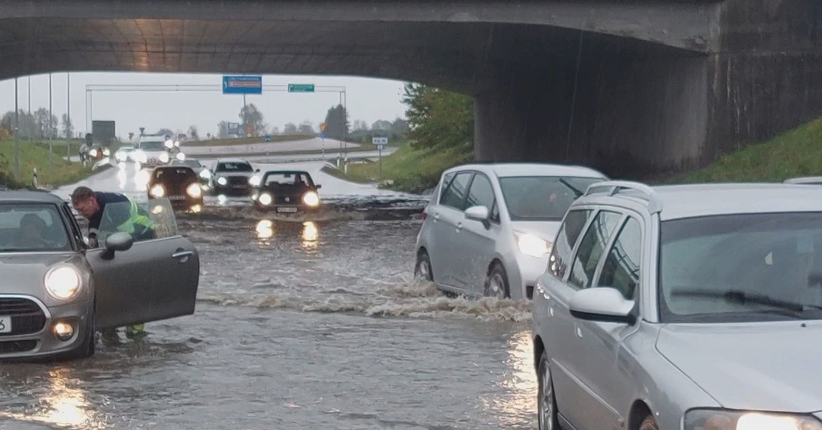 Flera larm om översvämningar i Falkenberg och Varberg | SVT Nyheter