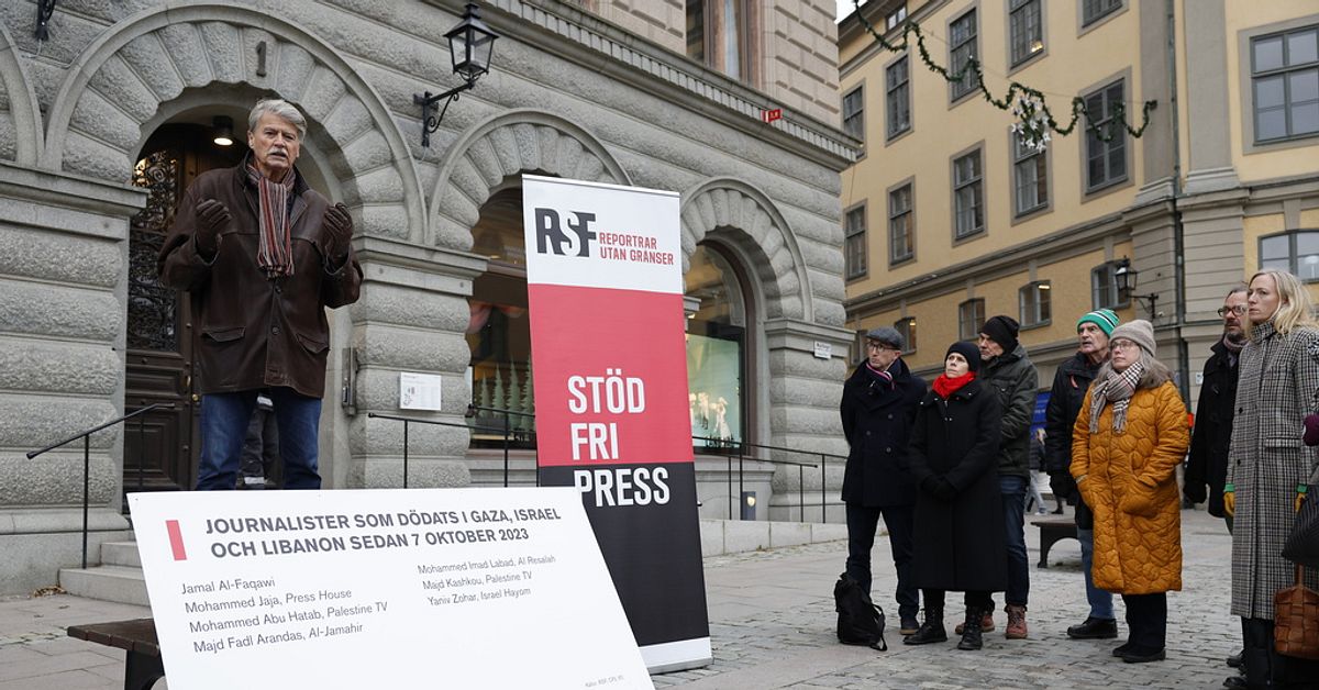 Manifestation för dödade journalister | SVT Nyheter