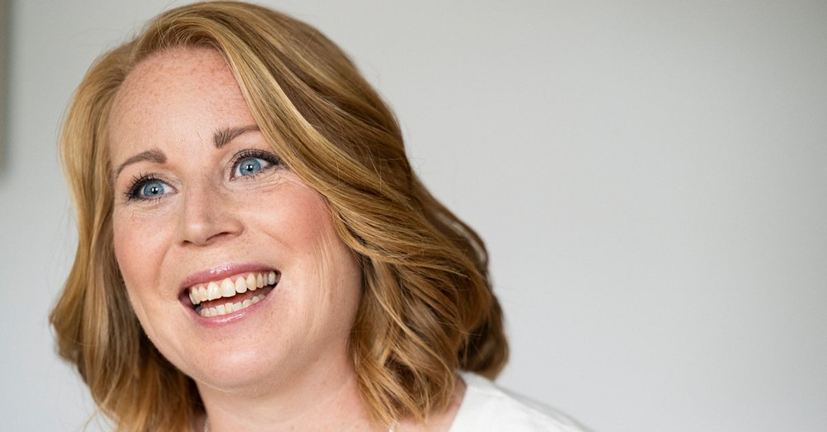 Annie Lööf Tar Steget In I Nöjesparken Svt Nyheter