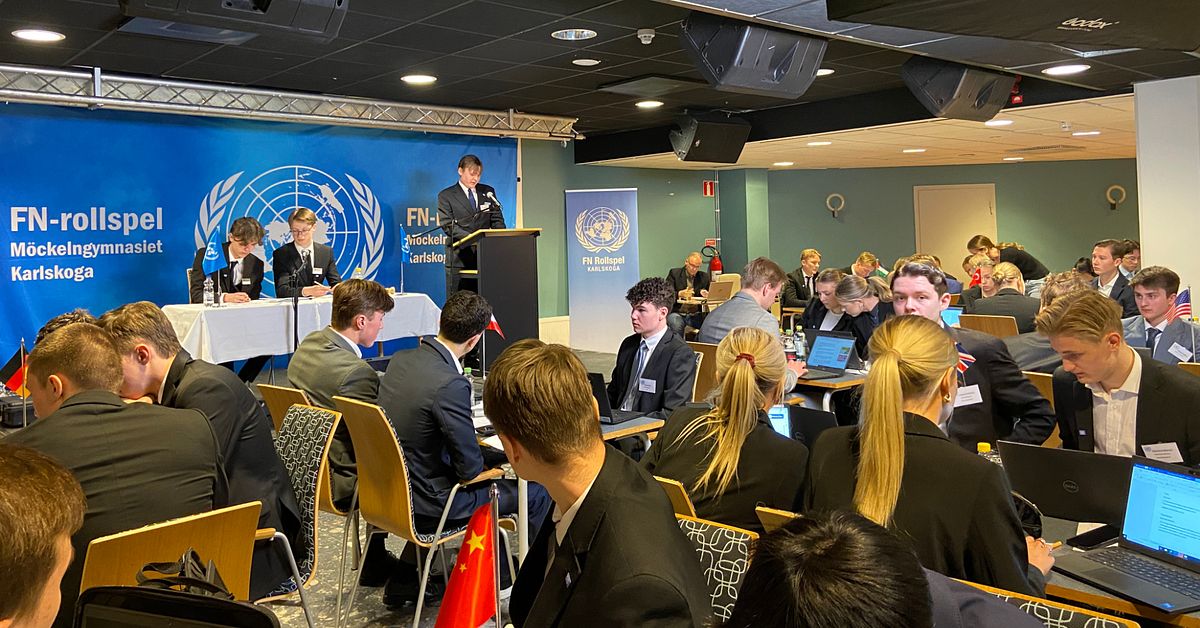 Här debatterar elever krig och konflikter i världen – FN-rollspel på ...