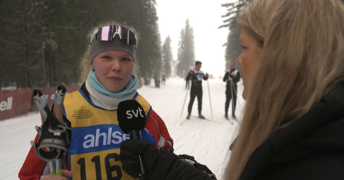 Efter blötväder och sena starter – 2 500 personer bröt Vasaloppet | SVT Nyheter