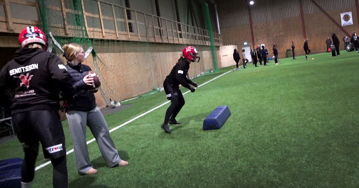 Carlstad Crusaders bjöd in att testa amerikansk fotboll i samband med ...