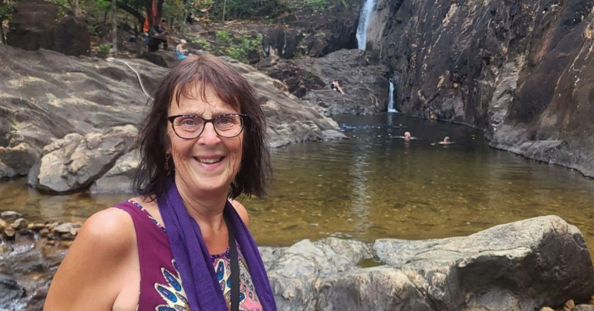 Ingrid hörde striderna på turistön Koh Chang ”Lät som åska” | SVT Nyheter
