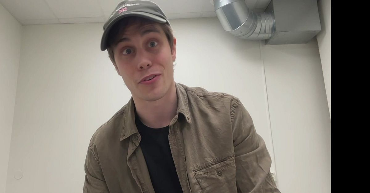 Komikern Victor Beer om Han Kangs ”Jag tar inte farväl” | SVT Nyheter