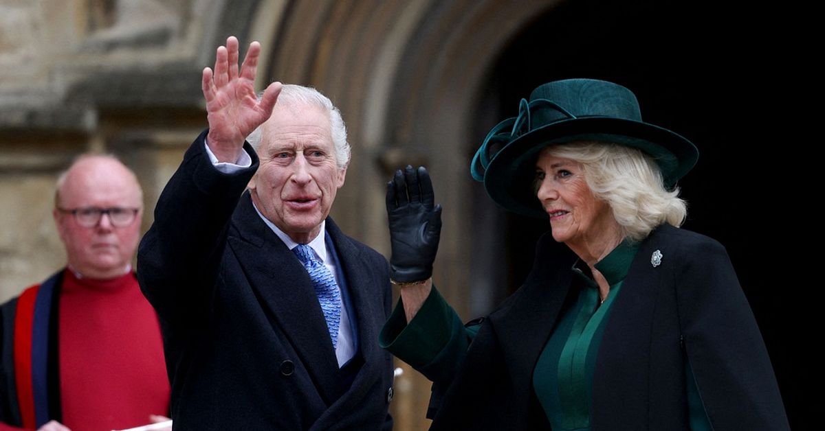 Pigg Charles visade sig vid påskgudstjänst | SVT Nyheter