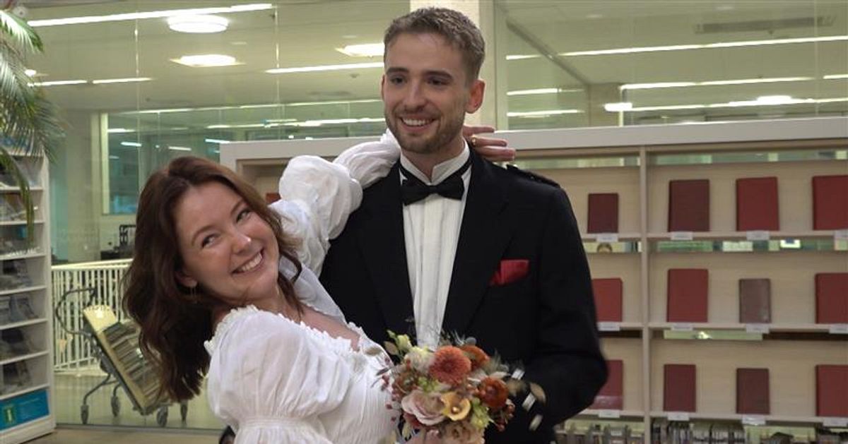 Mathilda och William skrev historia bland böckerna | SVT Nyheter