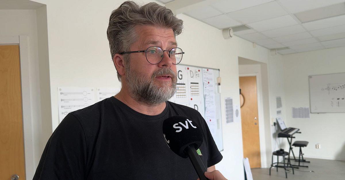 Johan Persson (S) har sagt att kommunen kan ta över skolan? | SVT Nyheter