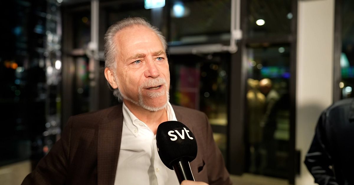 MP-språkröret Helldén: Inte pratat med C – Partiledardebatt i Agenda ...