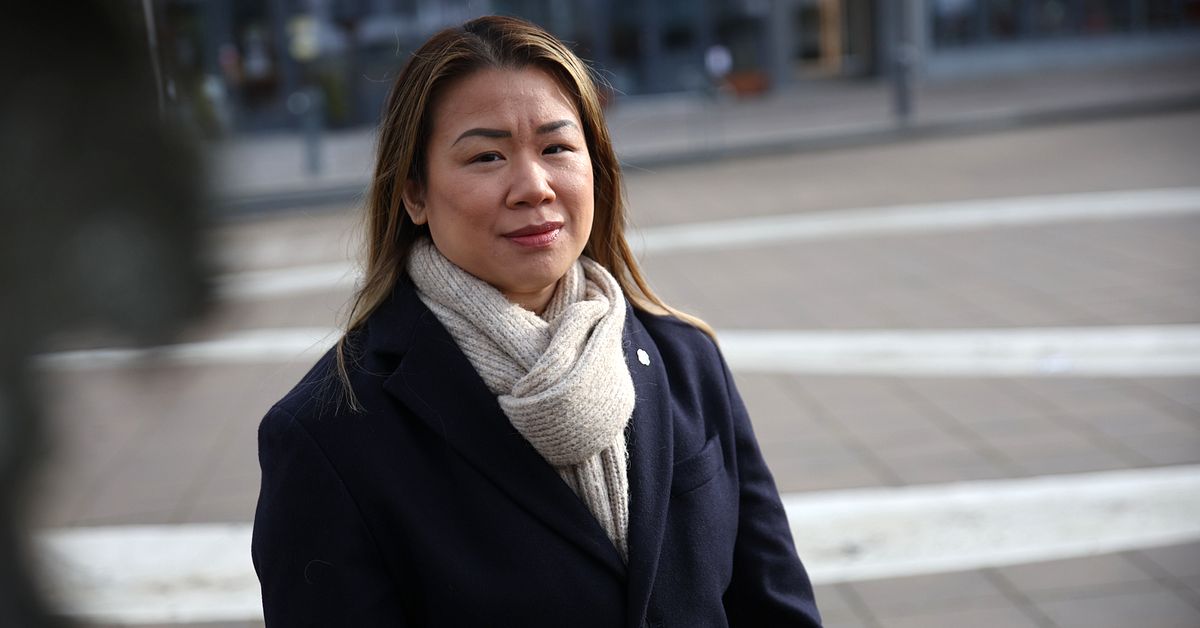 C-toppen om Demiroks avgång: ”Jag är både ledsen och arg” | SVT Nyheter