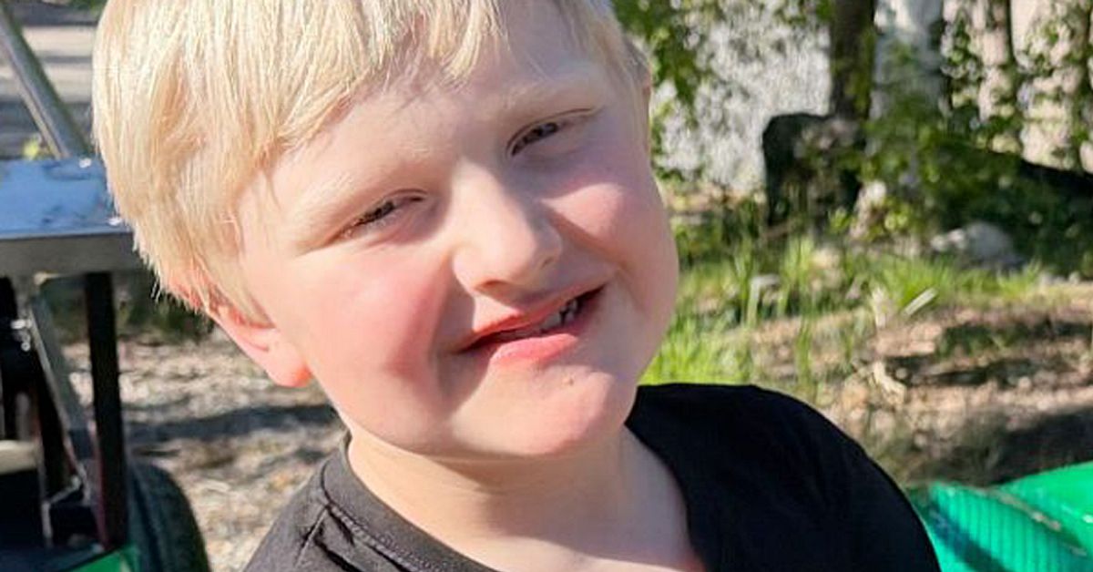 Sture, 7, är bygdens egna cruiser – kör egenbygd Hot Rod | SVT Nyheter