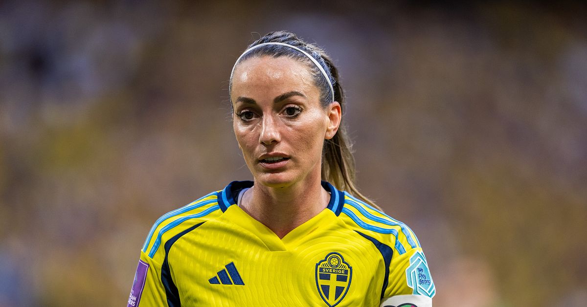 Fotboll: Svenska landslagsmittfältaren Kosovare Asllani klar för London ...