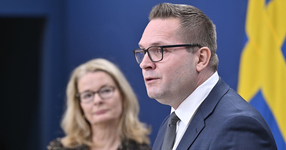 Skolverket: Digitala nationella prov ställs in | SVT Nyheter