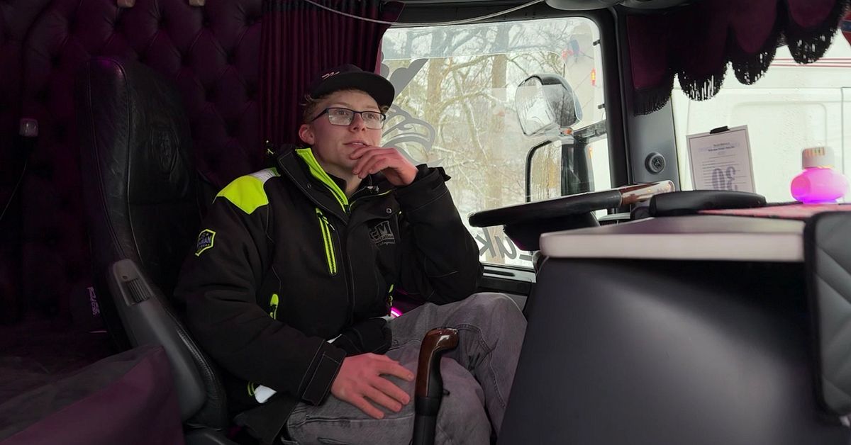 Lukas, 16, visar upp sin epa-lastbil på lastbilsträffen i Nykroppa ...