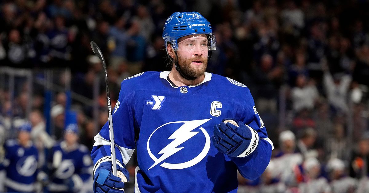 Ishockey: Tampa Bay utslagna – Victor Hedman kan spela VM | SVT Sport