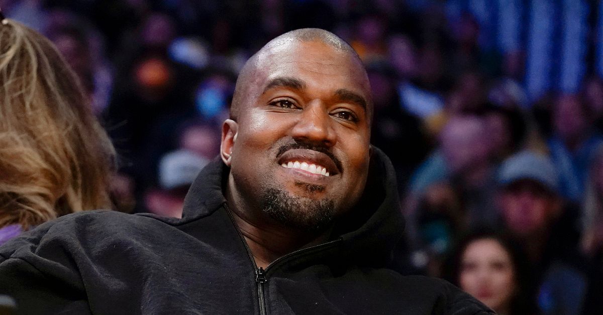 Kanye West tillbaka efter kontroversen: ”Pinsam offerkofta” | SVT Nyheter