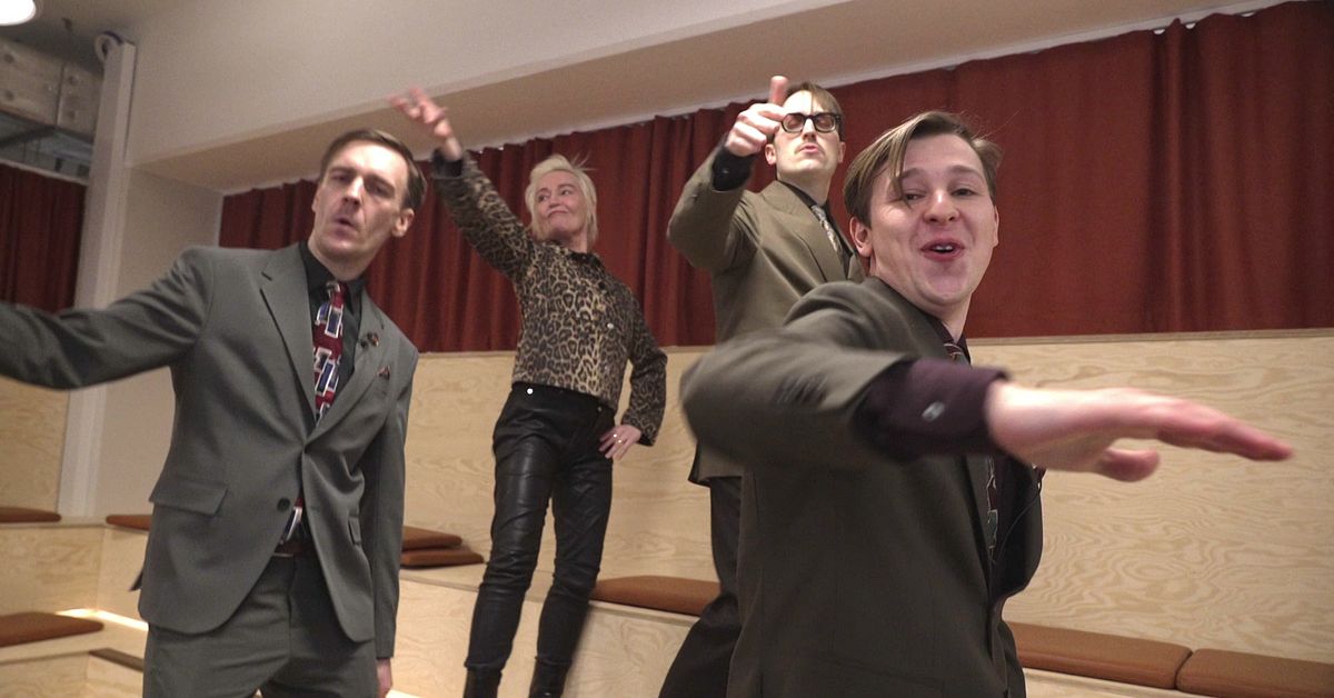 Inför Mellofinalen: Så här dansar du KAJ:s Bara Bada Bastu-dans | SVT Nyheter