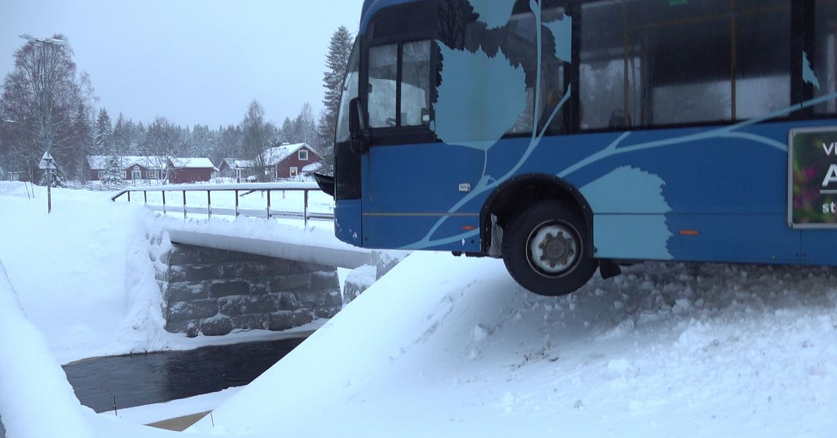 All busstrafik i Umeå inställd stora delar av dagen | SVT Nyheter