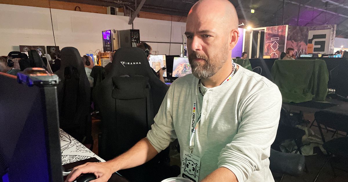 Jimmy, festivalbesökare: ”Mina barn tjatade mycket om att köpa skins ...