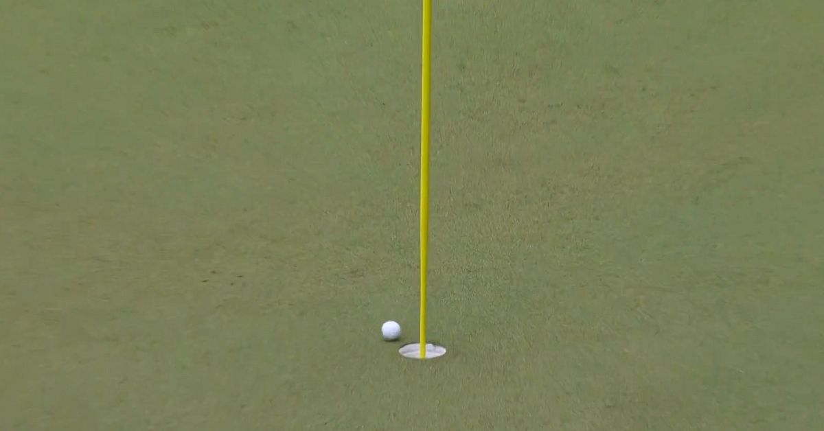 English centimeter från en hole-in-one | SVT Nyheter