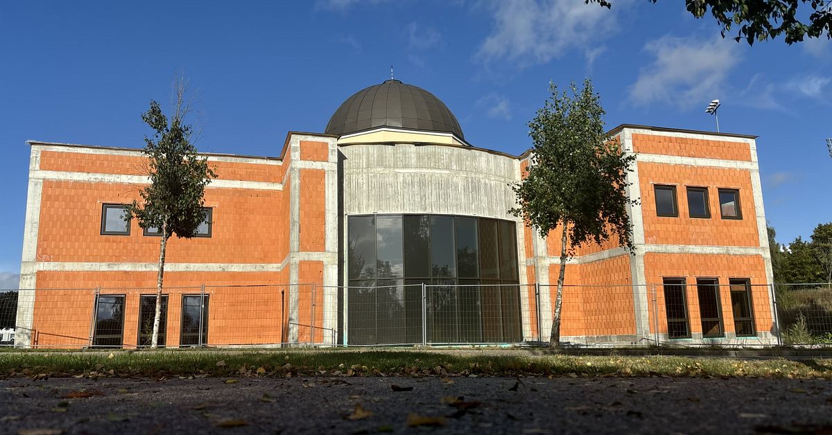 Moskébygge i Norrköping utsatt för vandalism: ”Riktat hatbrott” | SVT ...