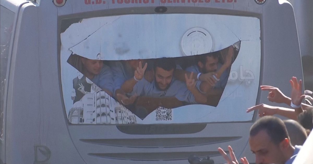 Palestinska fångar anländer till Gaza – Senaste nytt om kriget i Gaza ...
