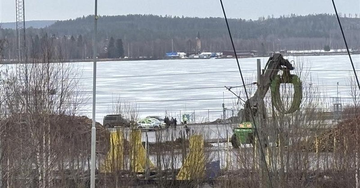 Demonstranter blockerade Östrand – påverkade tågtrafiken | SVT Nyheter