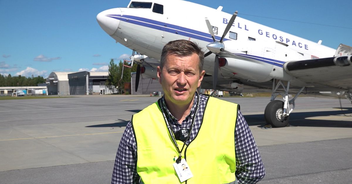 Följ med in i det antika flygplanet som spanar efter nya gruvor | SVT ...