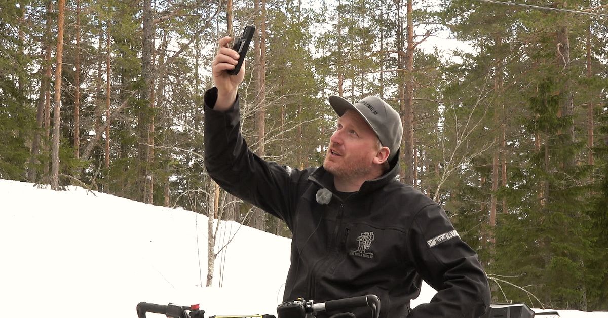 Thomas kunde inte ringa efter hjälp i Naggen när skotern gick sönder ...