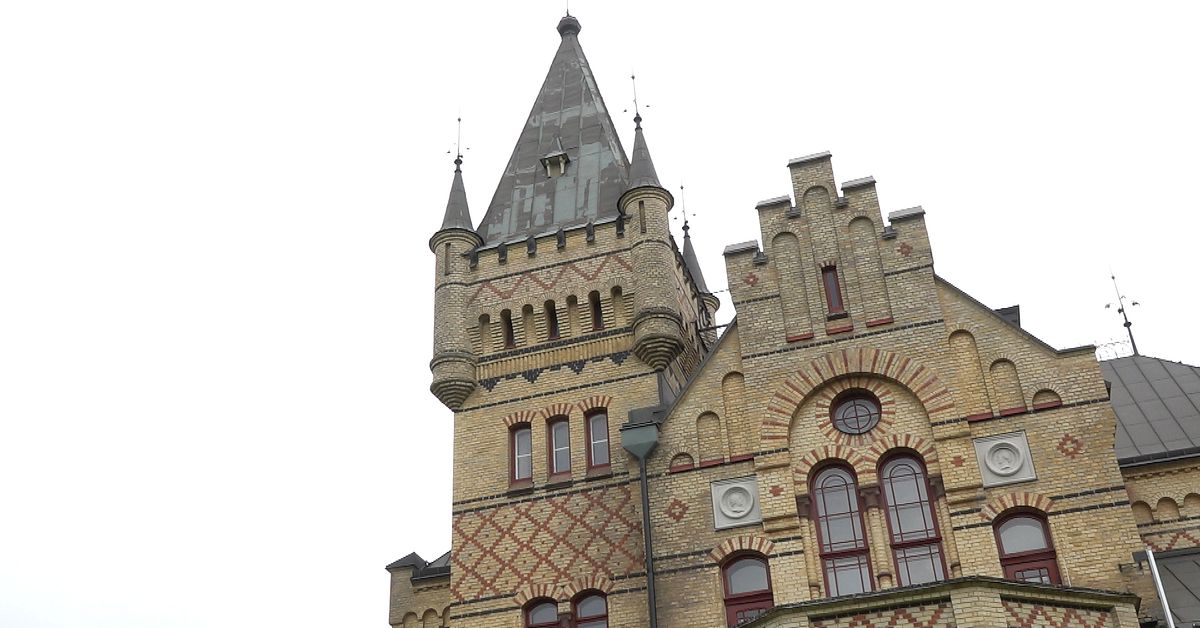 Historien om Merlo Slott i Timrå – ritat av arkitekt och liknas vid ...