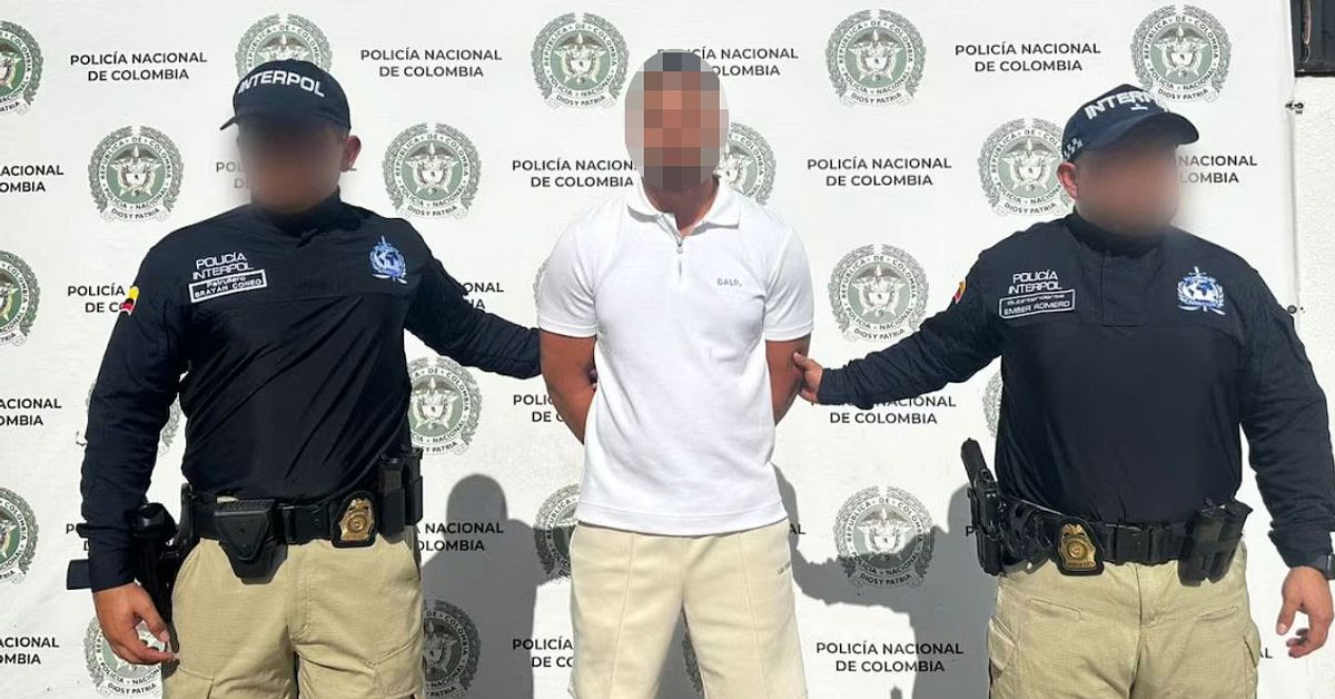 Svensk gripen i Colombia – efterlyst av Interpol | SVT Nyheter