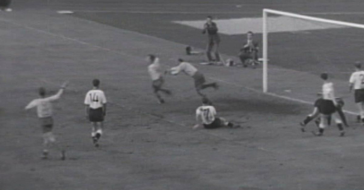 Ett besökarinlägg i "Fotboll: Kurt Hamrins klassiska VM-mål mot ...