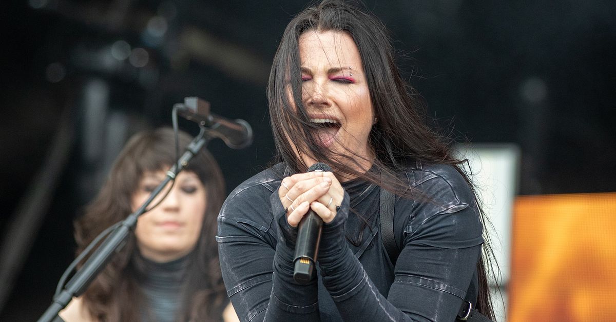 BILDEXTRA: Publik, artister och band på Sweden Rock Festival 2024 | SVT Nyheter