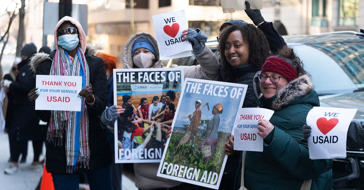 2 000 USAID-anställda får sparken | SVT Nyheter