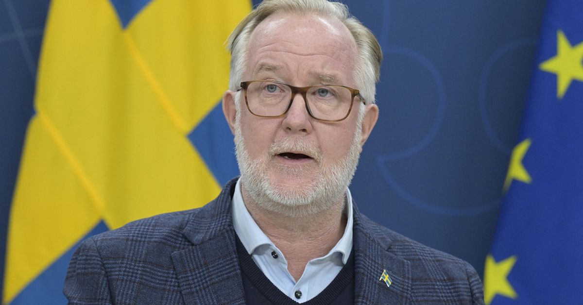 Grundskolan ska bli helt mobilfri | SVT Nyheter