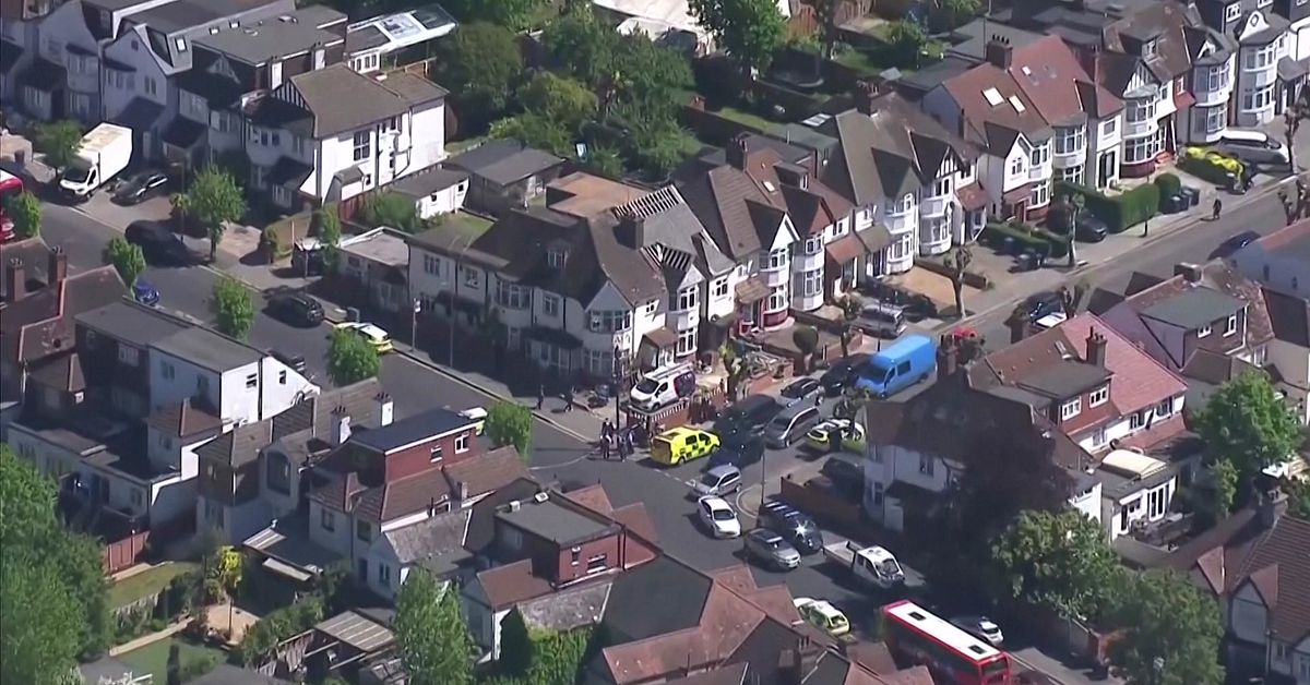 Två män knivhuggna i norra London | SVT Nyheter