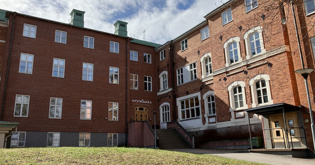 Gymnasieprogram på Nyströmska skolan i Söderköping läggs ner | SVT Nyheter
