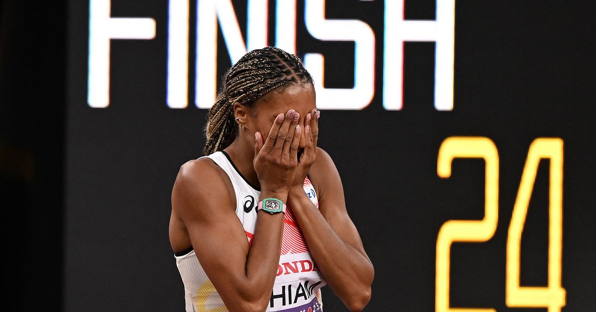 Friidrott: Trefaldiga OS-mästaren Nafi Thiam hoppar av i tårar | SVT Sport