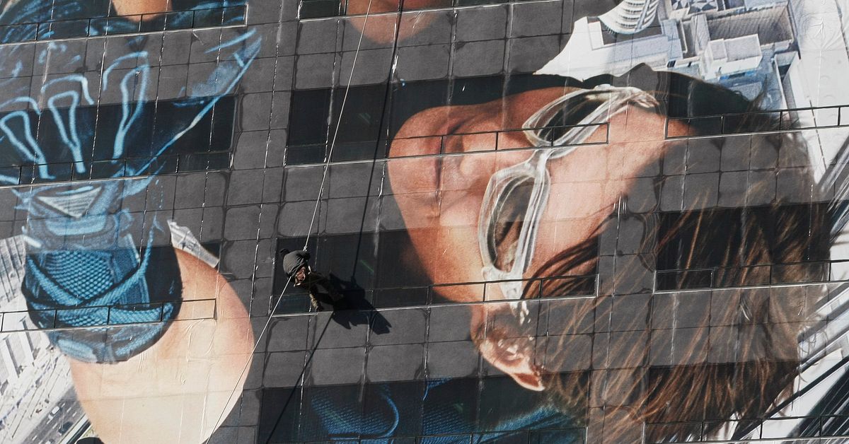 Kristoffer Viita rankar Mission Impossible – Ghost Protocol | SVT Nyheter