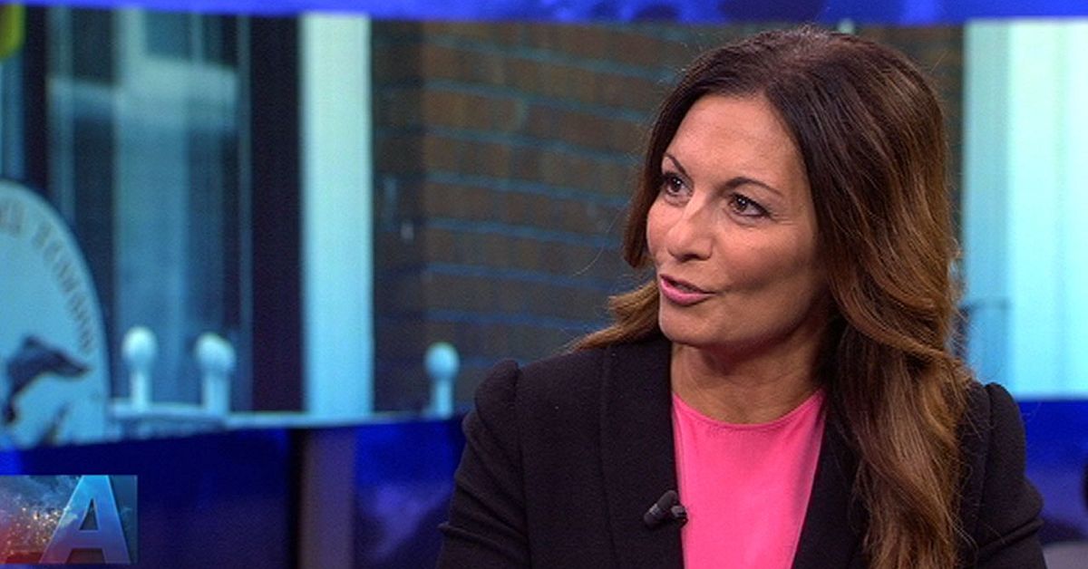 Elisabeth Massi Fritz: ”Bör bete sig som en man” | SVT Nyheter