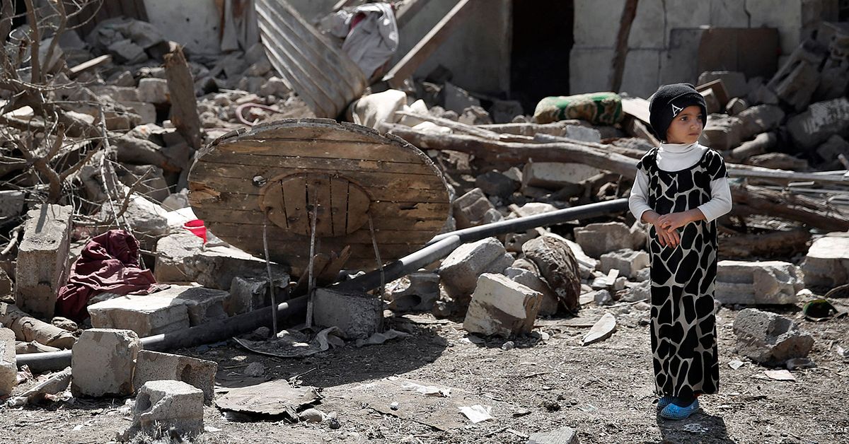 En av tre flygattacker i Jemen träffar civila mål | SVT Nyheter