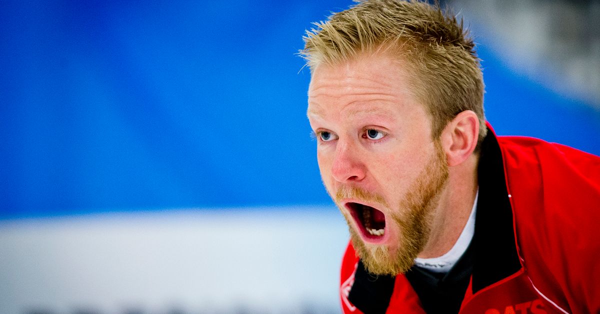Sverige till EM-final i curling | SVT Nyheter