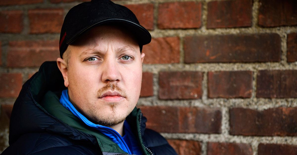 Sebbe Staxx ber om förlåtelse för åren i Kartellen | SVT Nyheter